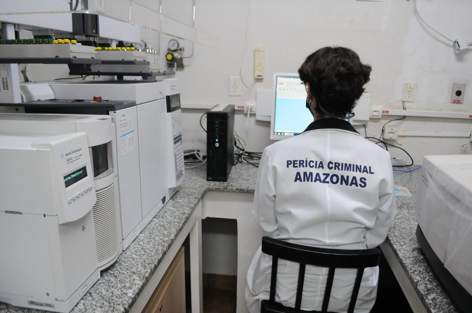 Laboratório Forense do Instituto de Criminalística do Amazonas obtém ...